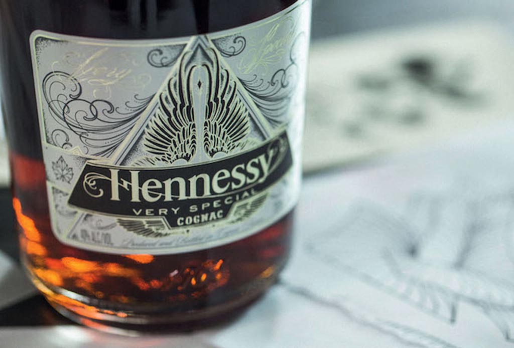 Lo que no sabías del arte urbano entre Hennessy y Scott Campbell
